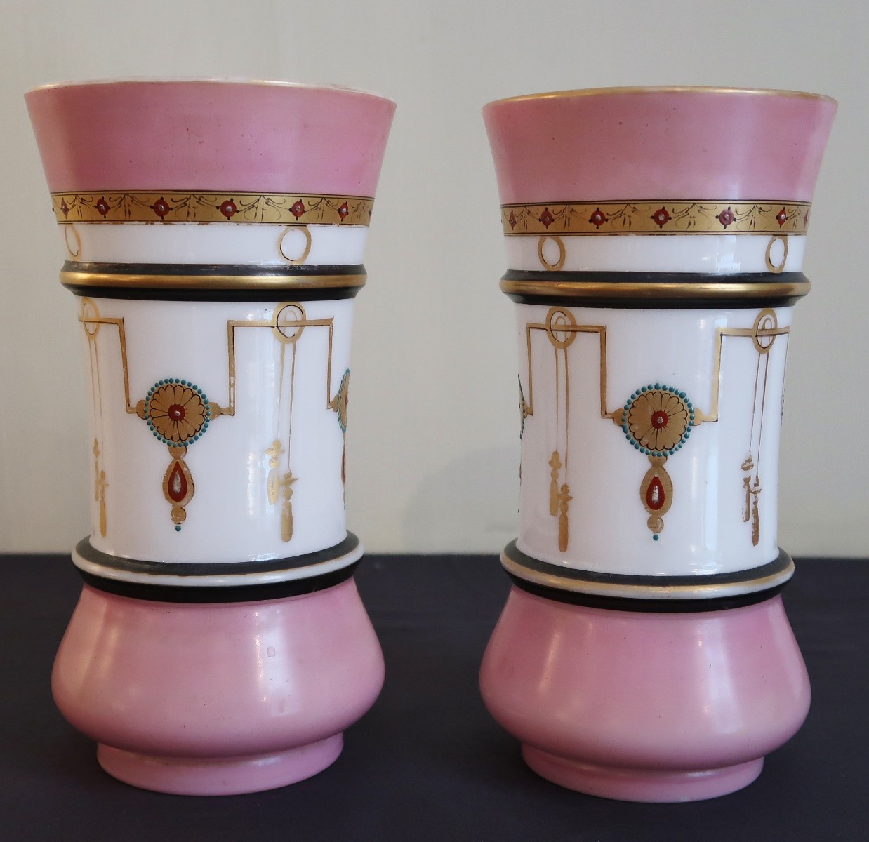 Pair of Opaline Glass Vases - Decorative Arts - Galerie Jadis & Naguère ...